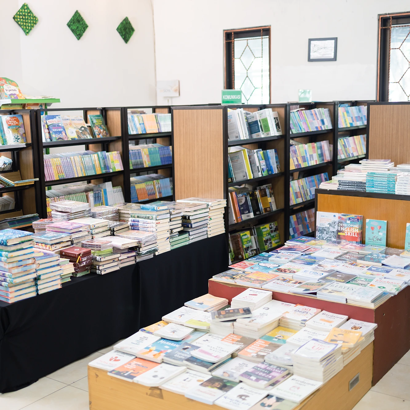Bookstore | Universitas Muhammadiyah Surakarta